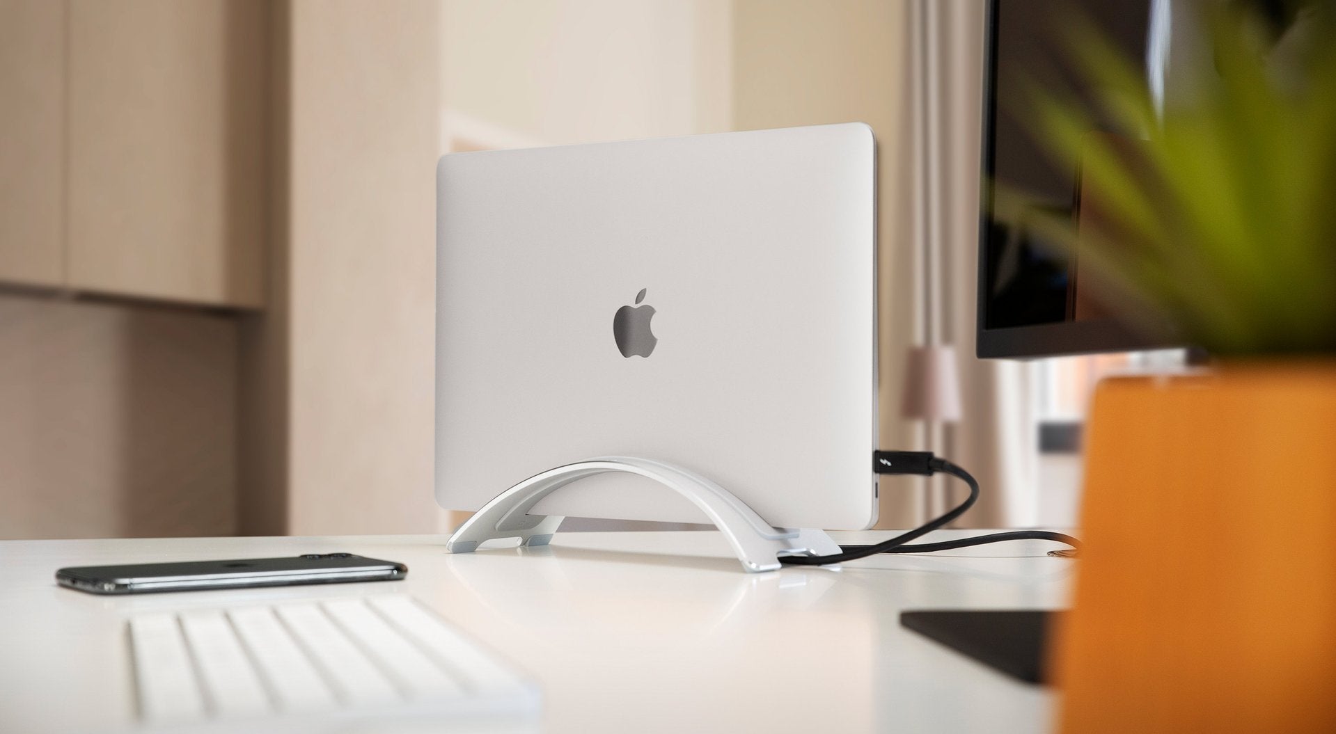 【発売開始記念セール開催中】\祝・新モデル対応／人気のMacBook専用スタンドTwelveSouth BookArcが30%OFF！新モデ ...